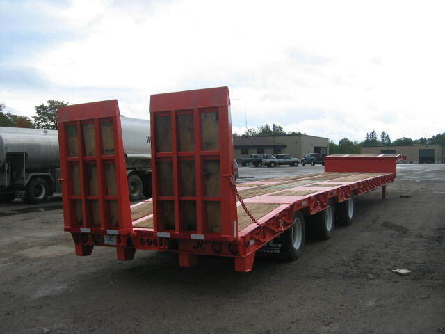 J.C.Trailers- 50 ton Asphalt triaxle hydraulic tilt | All North Truck ...