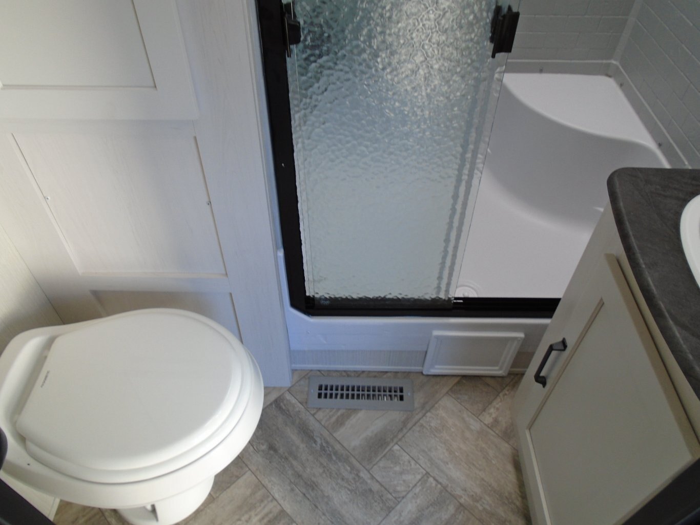 Puma 37 PFL | Andy's RV, Trailer dealer in Arnprior, Ottawa, Ontario ...