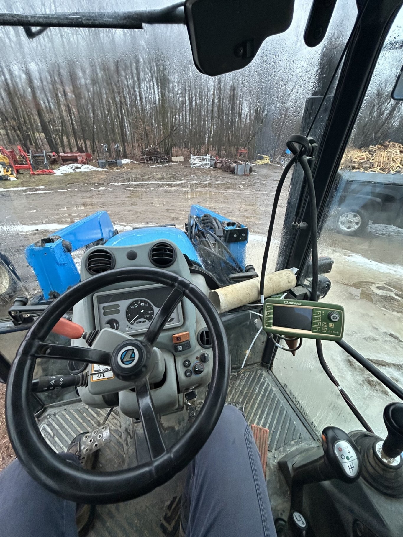 Landini Vision 80 Cab, Loader, Blade | Bromley Farm Supply Ltd - 1.613 ...