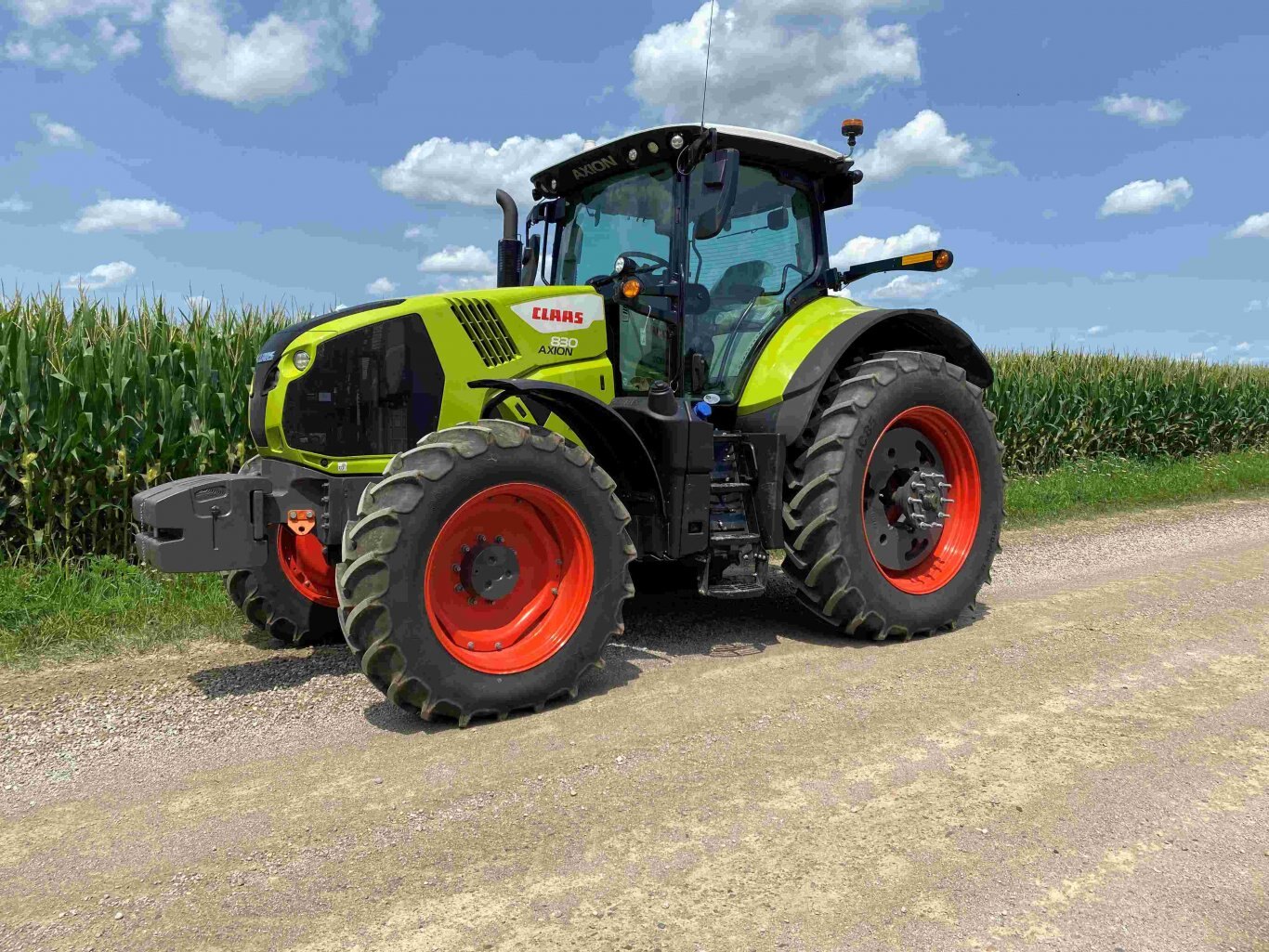CLAAS Axion 830 Hexashift | Home | GJ'S Harvest Centre Inc.