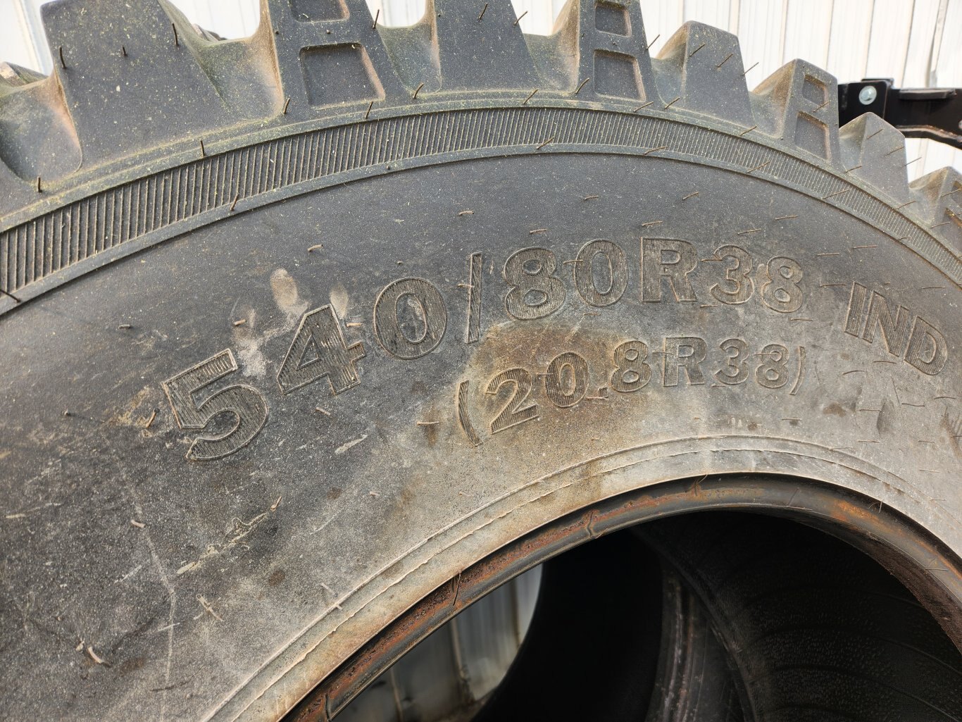 540/80R38 & 440/80R28 Alliance MultiUse 550 tires | Bob Mark Equipment ...