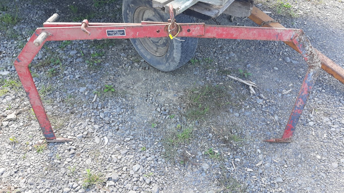 Creekbank Welding BALE CLAW | BALE CLAW | Smith's FARM EQUIPMENT, New ...