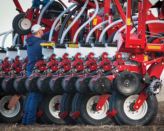 White Planters 9000 Series Row Unit