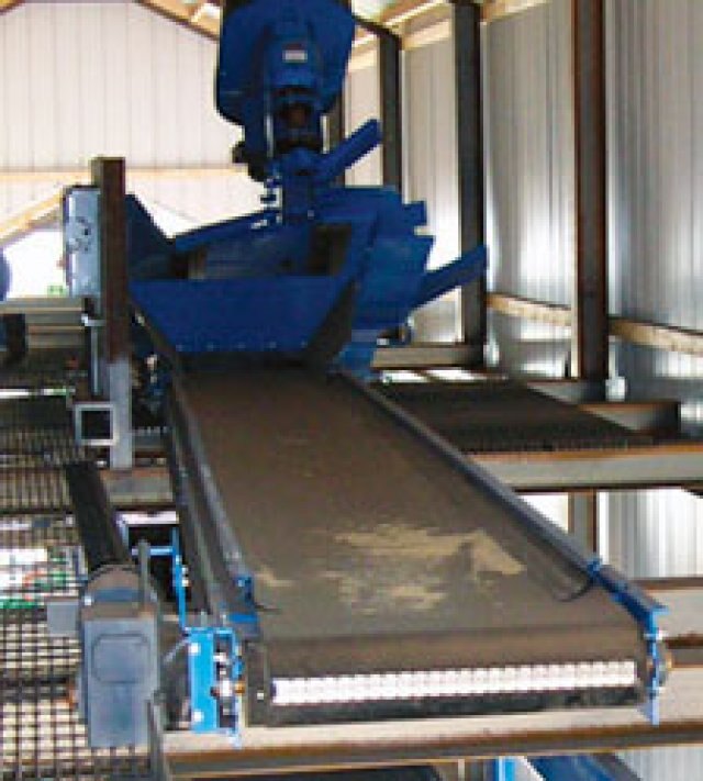 Patz Distribution Conveyor Systems | Embro Farm Systems - Embro Ontario ...
