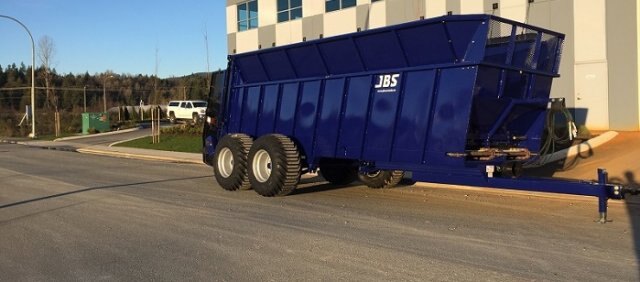 JBS E SERIES SOLID MANURE SPREADER