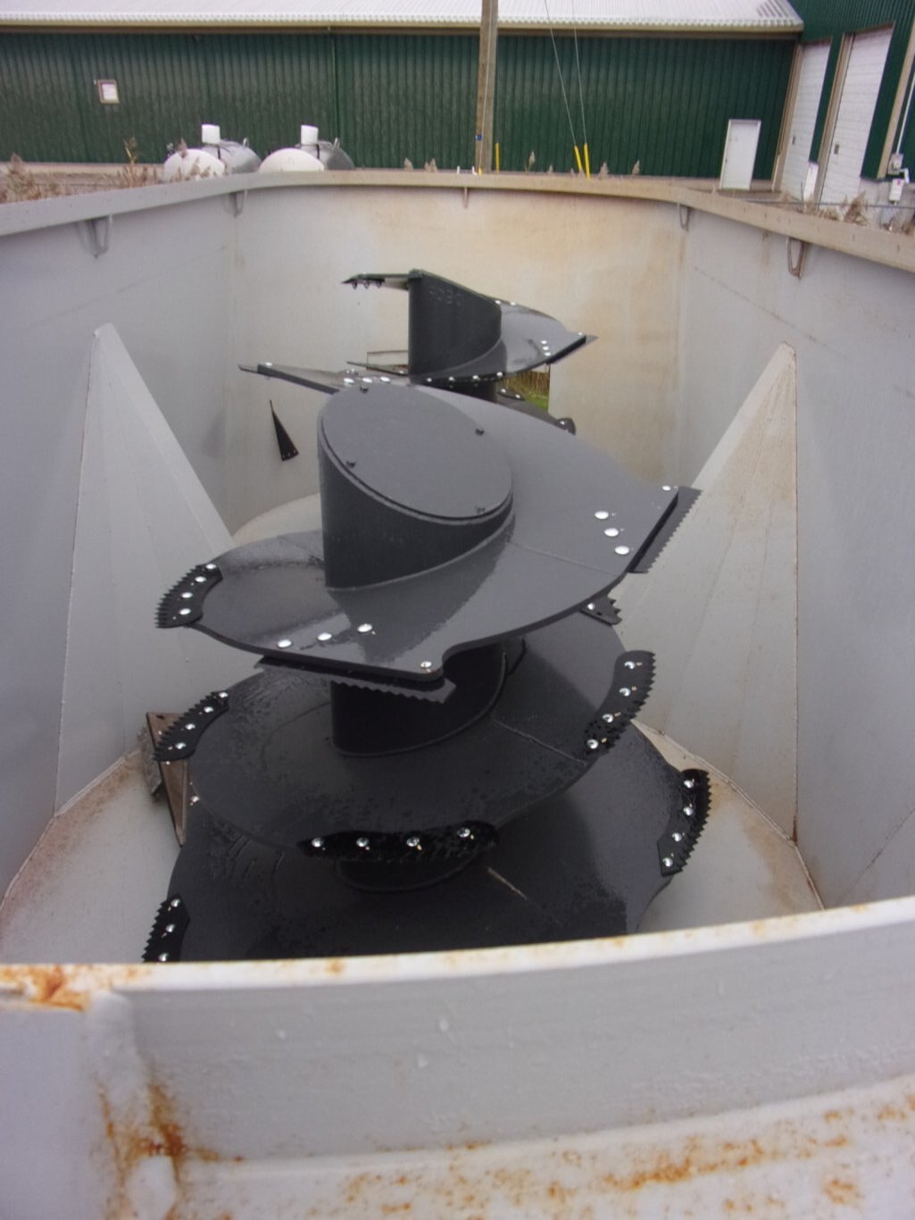 Penta 9630 Tmr Mixer | Embro Farm Systems - Embro Ontario, AG equipment