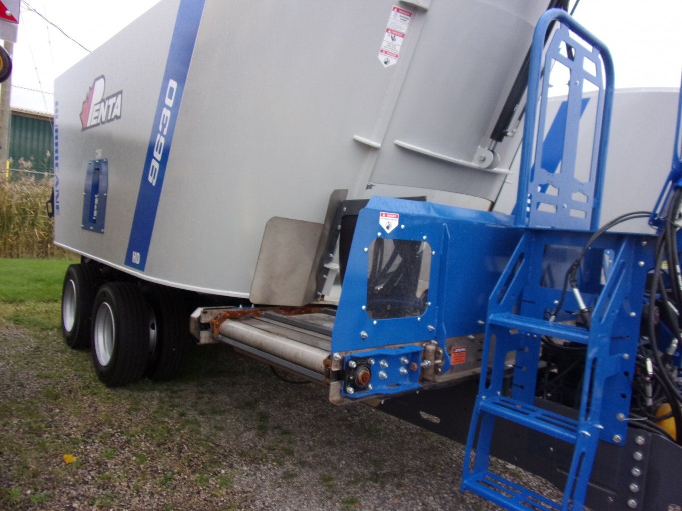 Penta 9630 Tmr Mixer | Embro Farm Systems - Embro Ontario, AG equipment