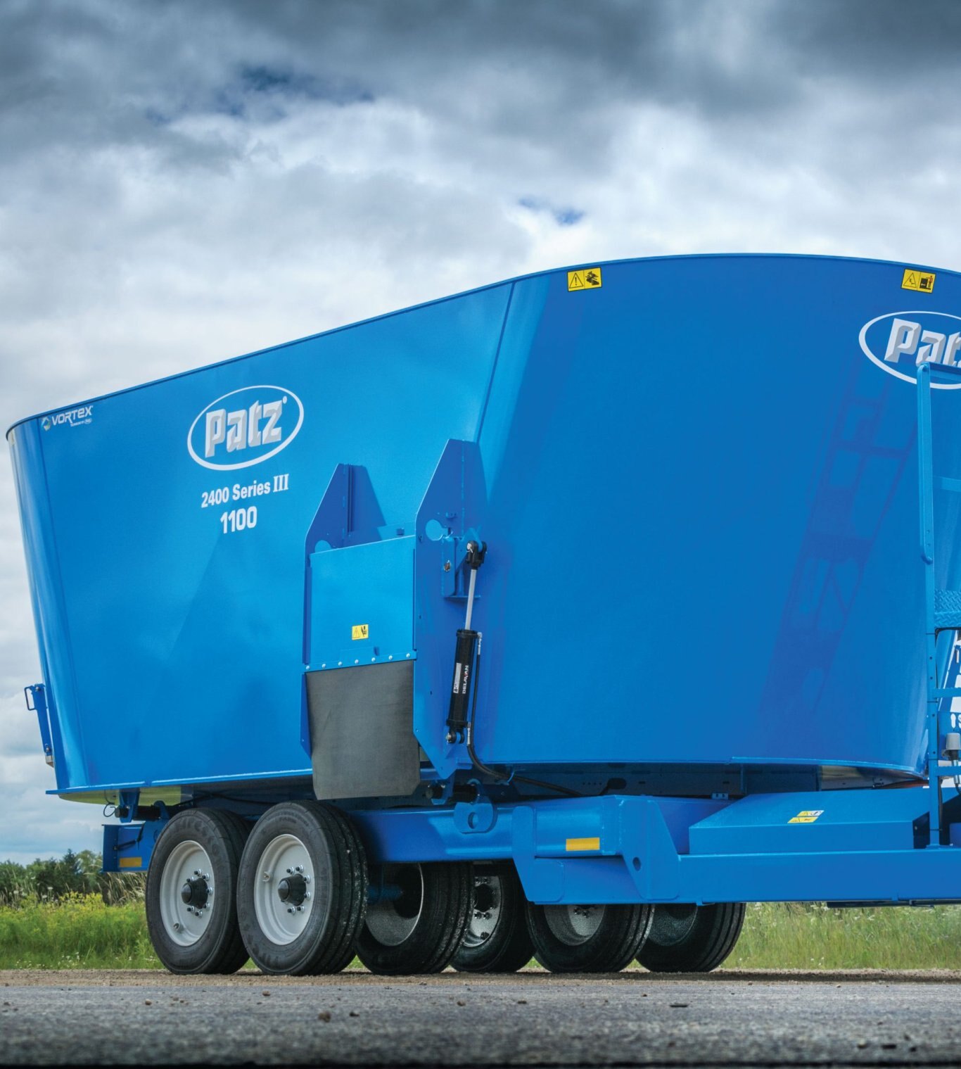 Patz 2400 Series III Trailer TMR Vertical Mixer Series | Embro Farm ...