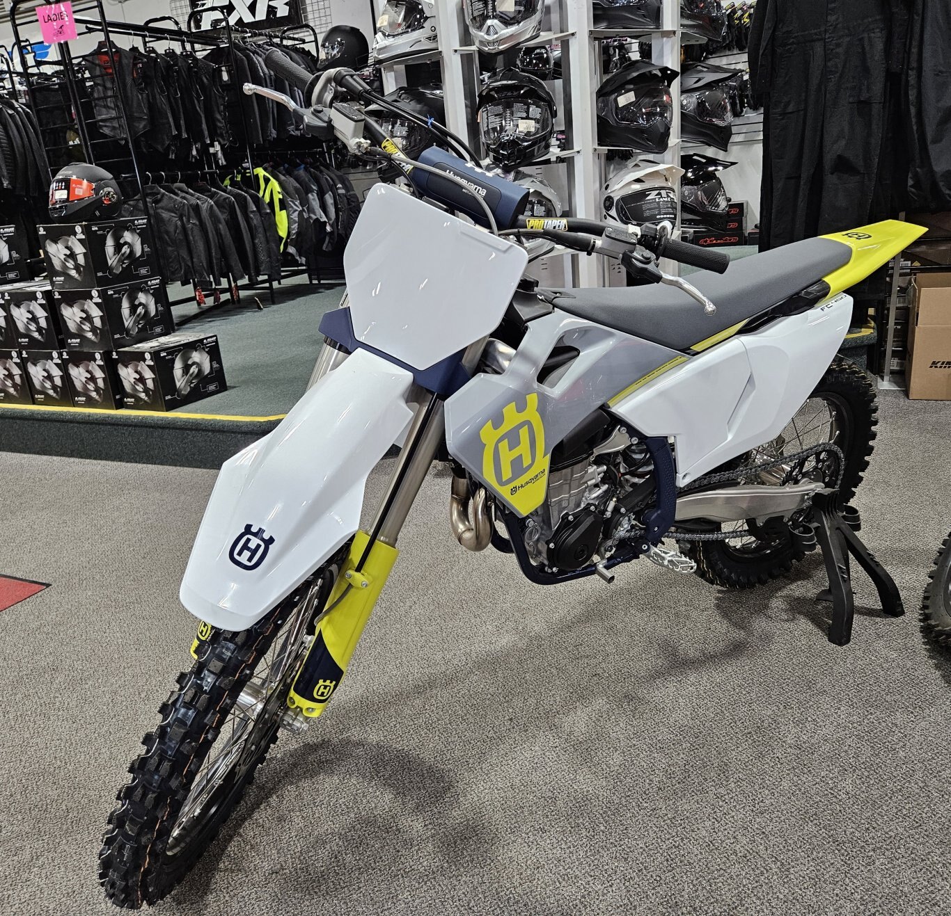 2022 HUSQVARNA FC450 | Home | Schrader's, Yorkton, SK 306-783-3333