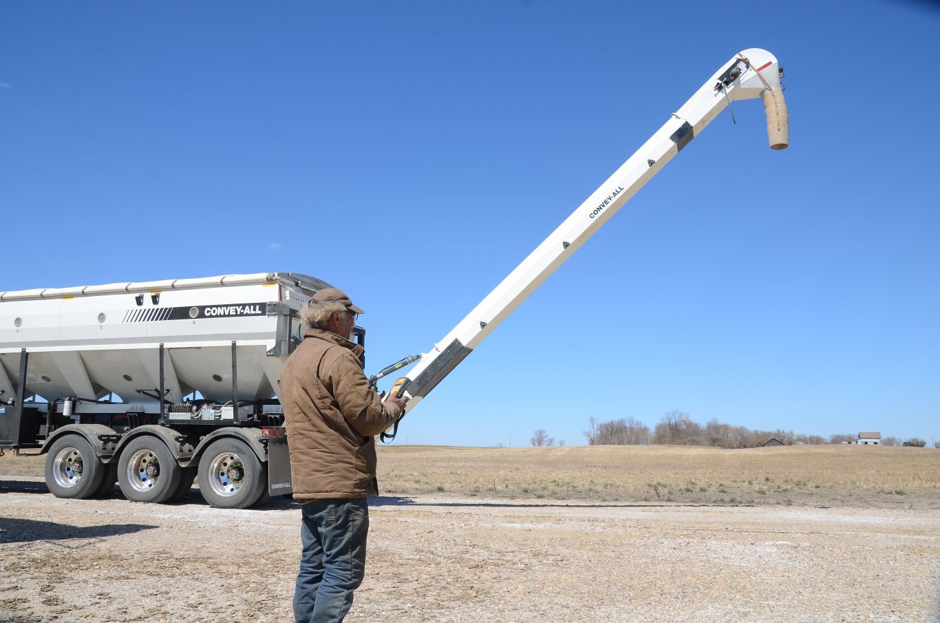 Convey-All CST-1550 Conveyor Unload Seed Tender and Fertilizer ...