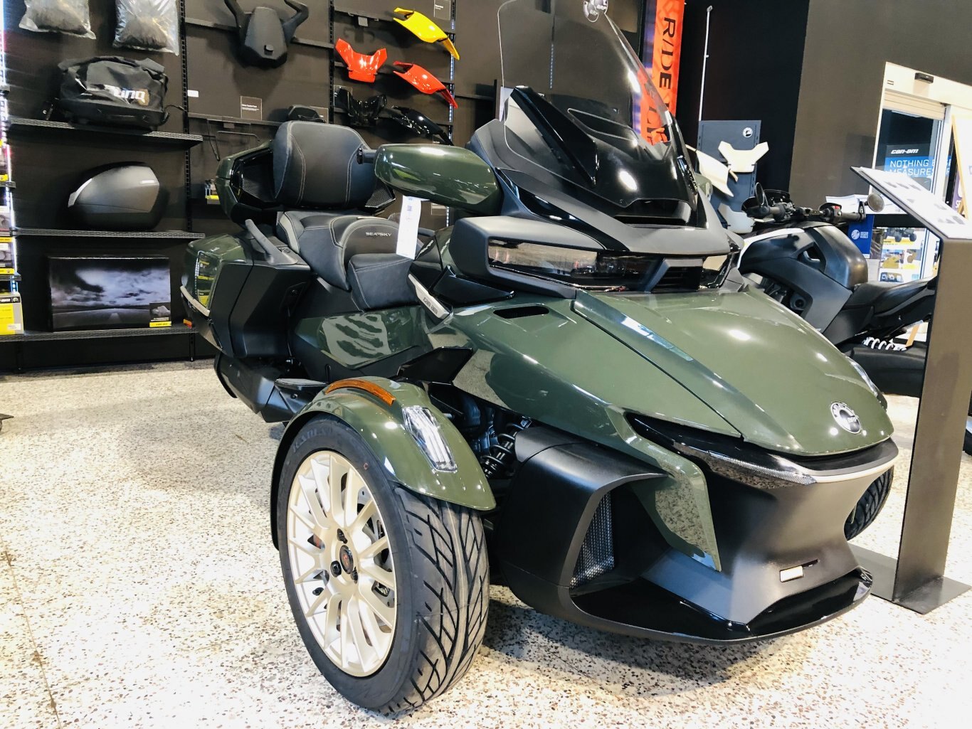 2023 Can-Am Spyder SE6 RT Sea-to-Sky | B2421 | BRP, Aprilia, Moto Guzzi ...