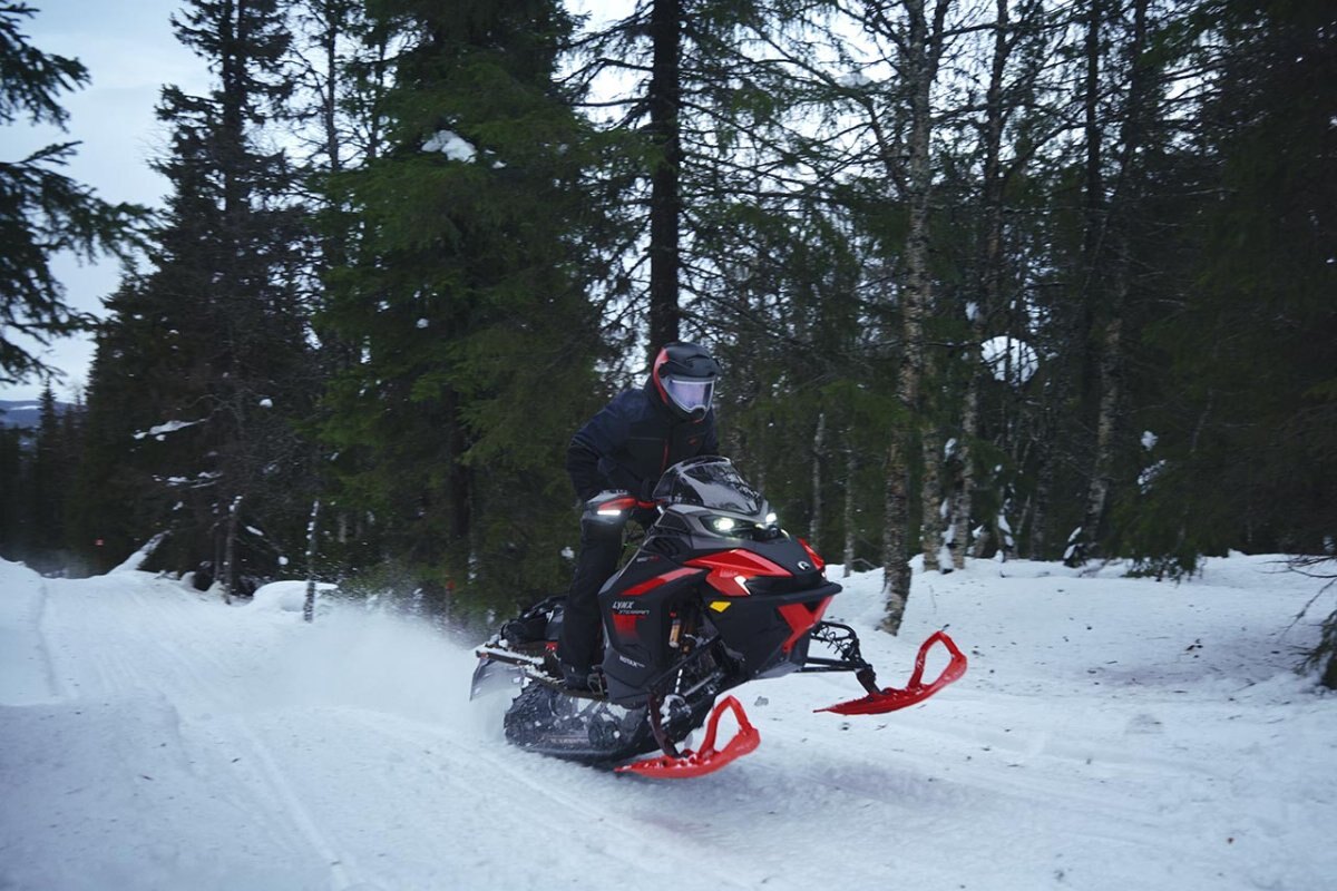 2025 Lynx Xterrain RE