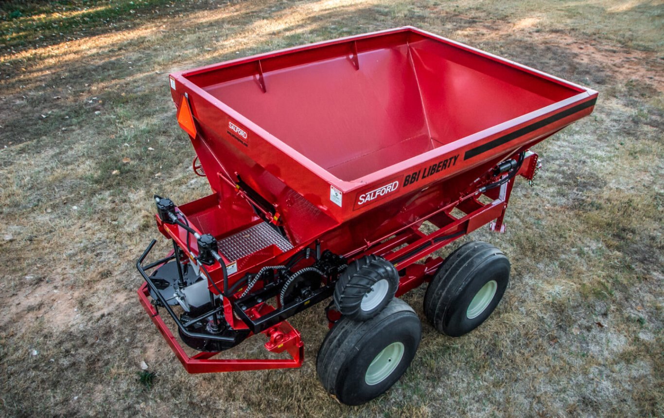 Salford LIBERTY SPINNER SPREADER | Equipment Ontario | CASE IH MAHINDRA ...