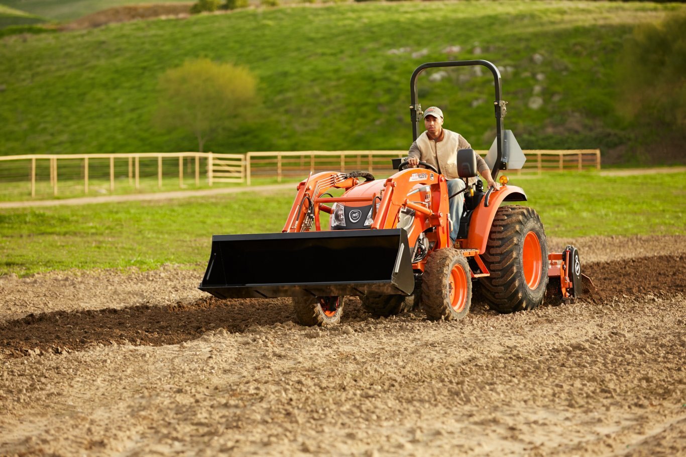 kioti CK2620 HST | Advantage Tractor & Implement Limited
