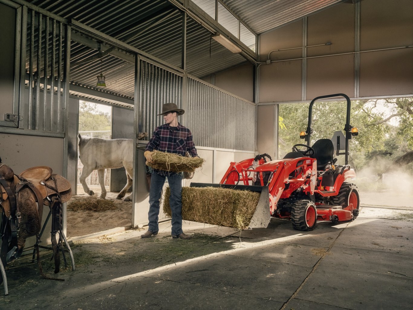 Advantage Tractor & Implement Limited