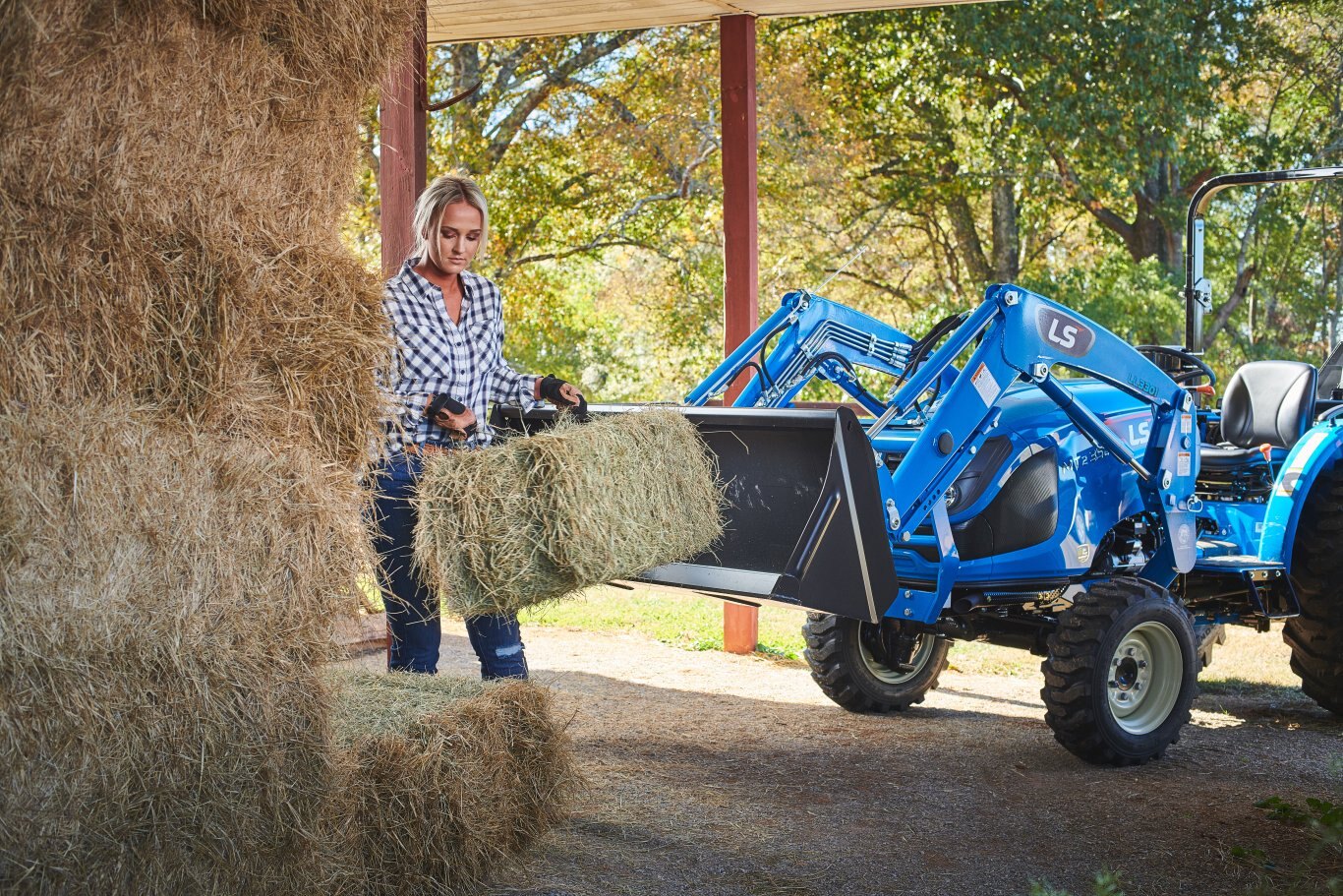 Advantage Tractor & Implement Limited