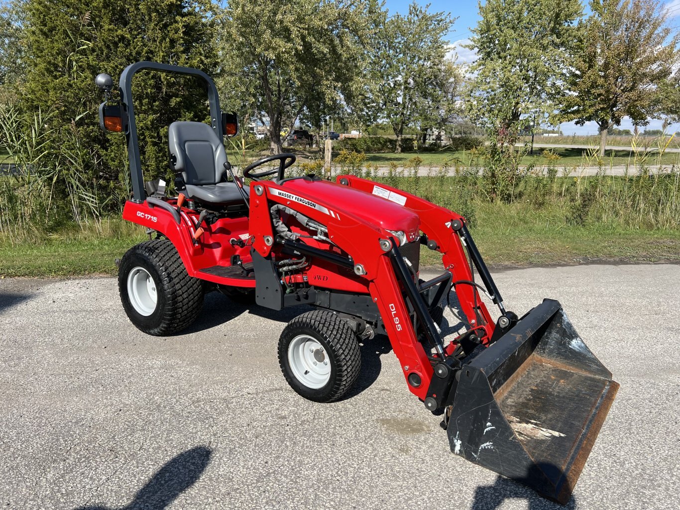 New & Used Tractors | Oliveira Equipment | Tilbury and Lambton, ON ...