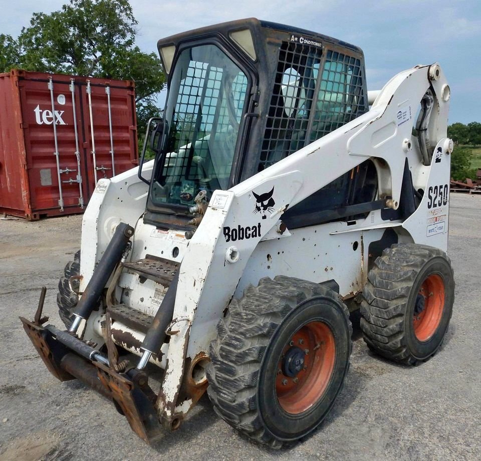Pre-Owned | Oliveira Equipment | Tilbury and Lambton, ON | (519) 682-2400