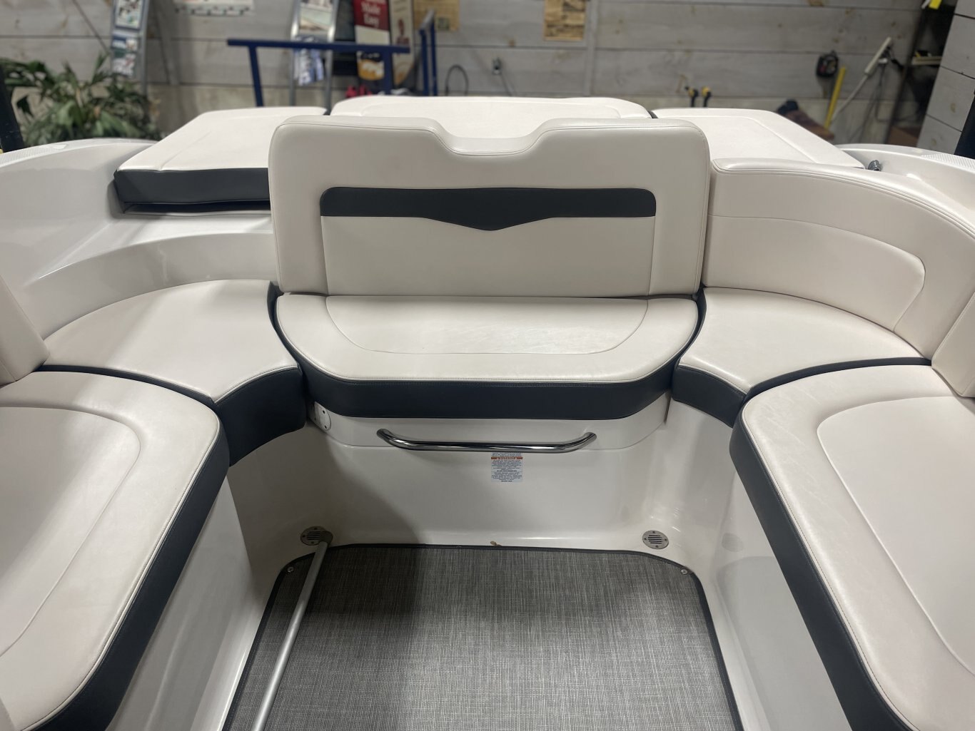 2018 Chaparral 246 SSI | Featured Inventory | Proctor Marine - Serving ...