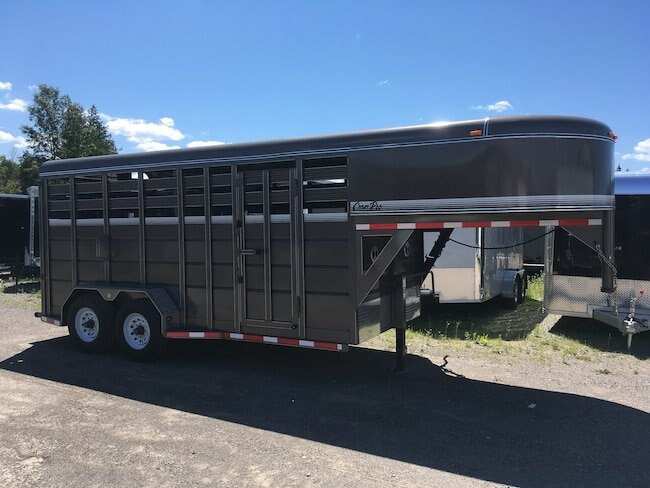 CornPro 16\' Gooseneck Livestock Trailer | SG-16 7S | Cornpro Trailers ...